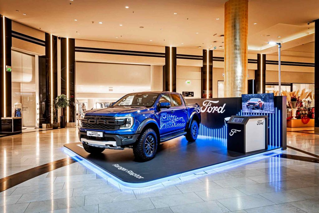Το νέο Ford Ranger Raptor στο ανανεωμένο stage της Ford στο «Golden Hall»